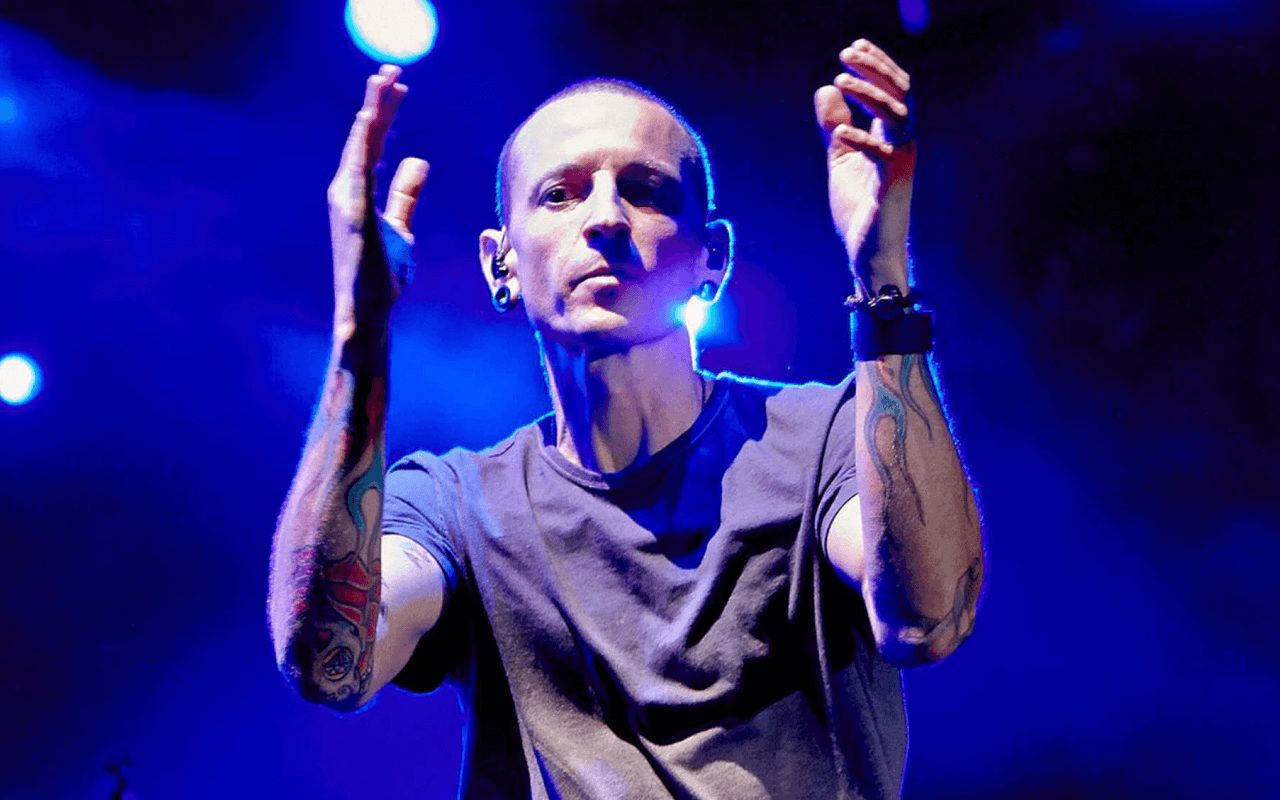 No dia 20 de março celebramos o aniversário de Chester Bennington , que ...