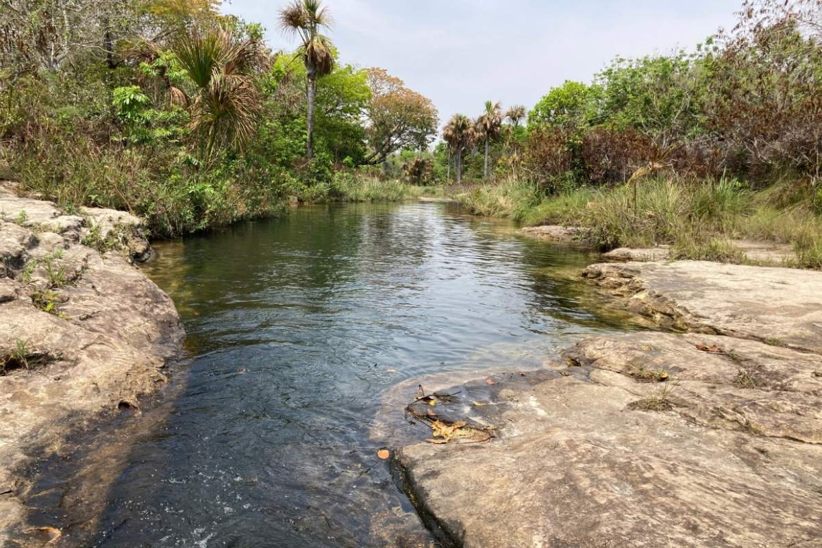 Descubra o refúgio natural gratuito de Taboco com rio cristalino