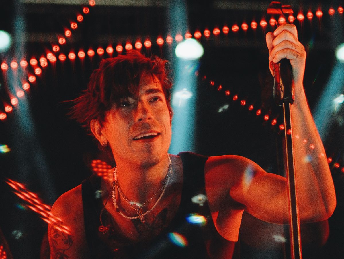 > Exclusivo: Di Ferrero mostra os bastidores do Deluxe ‘:( Uma Bad, Uma ...