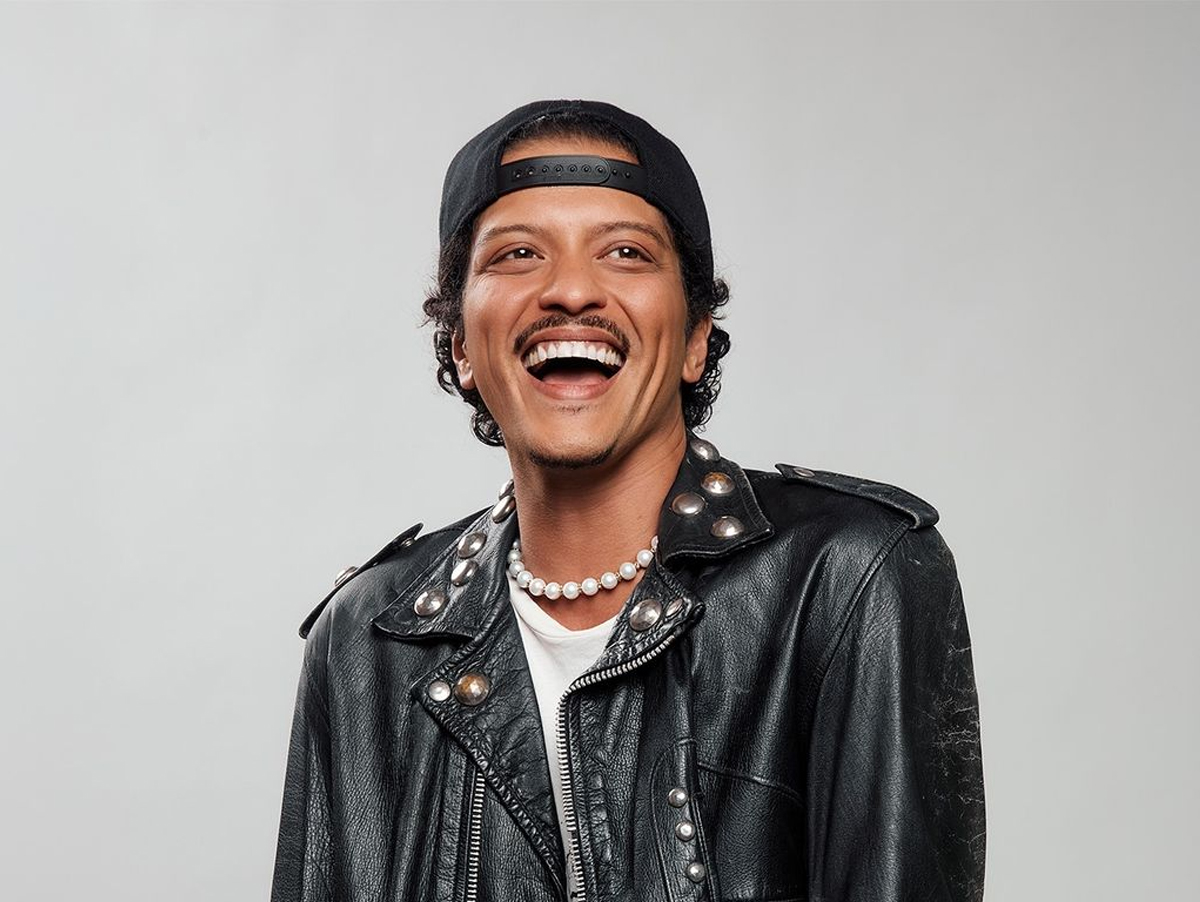 Bruno Mars reina como o artista mais popular no Spotify em 2024